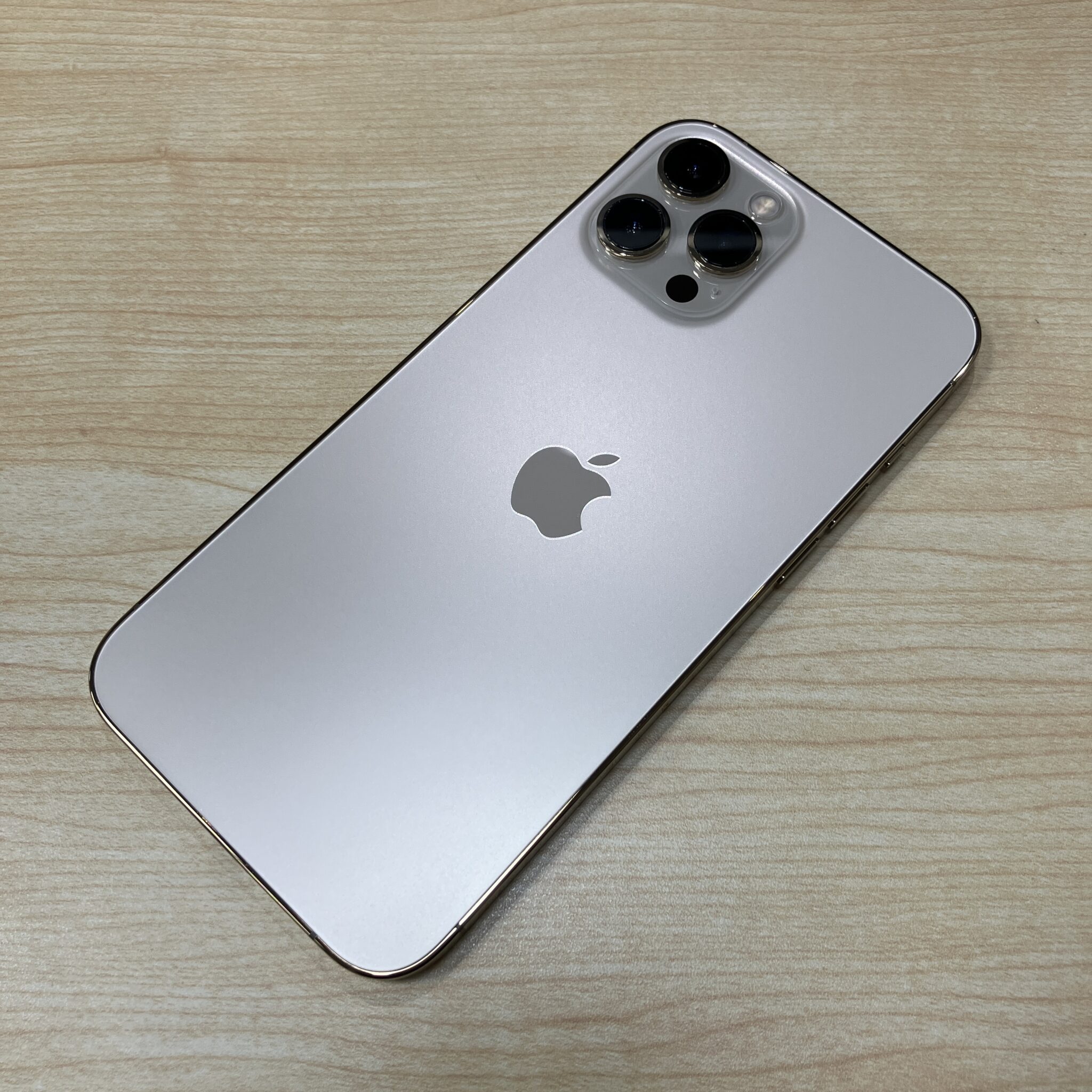 【買取】Apple iPhone12Pro max ゴールド - 参加サイト